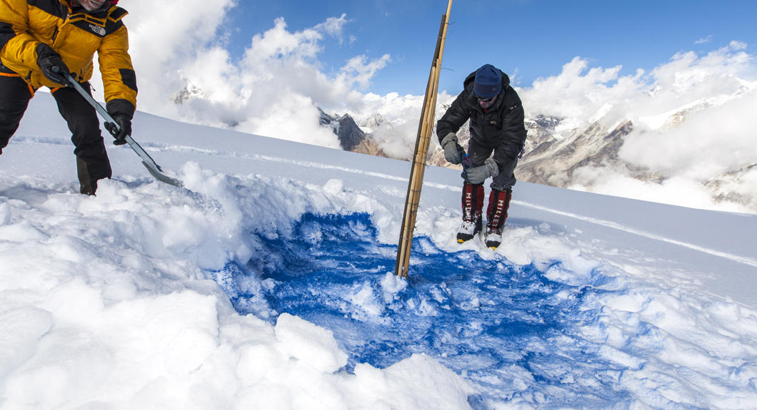 Monitoring Glaciers at the Top of the world | CNRS News